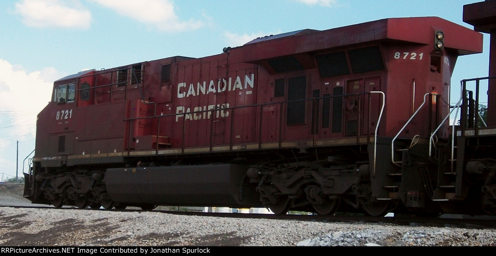 CP 8721, conductor's side